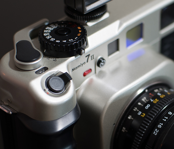 Mamiya 7II – Großes Format für unterwegs - APHOG – Analoge Photo Gruppe